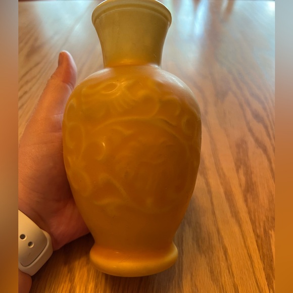 Avon | Accents | Vintage Avon Amber Spring Bouquet Fragranced Vase ...